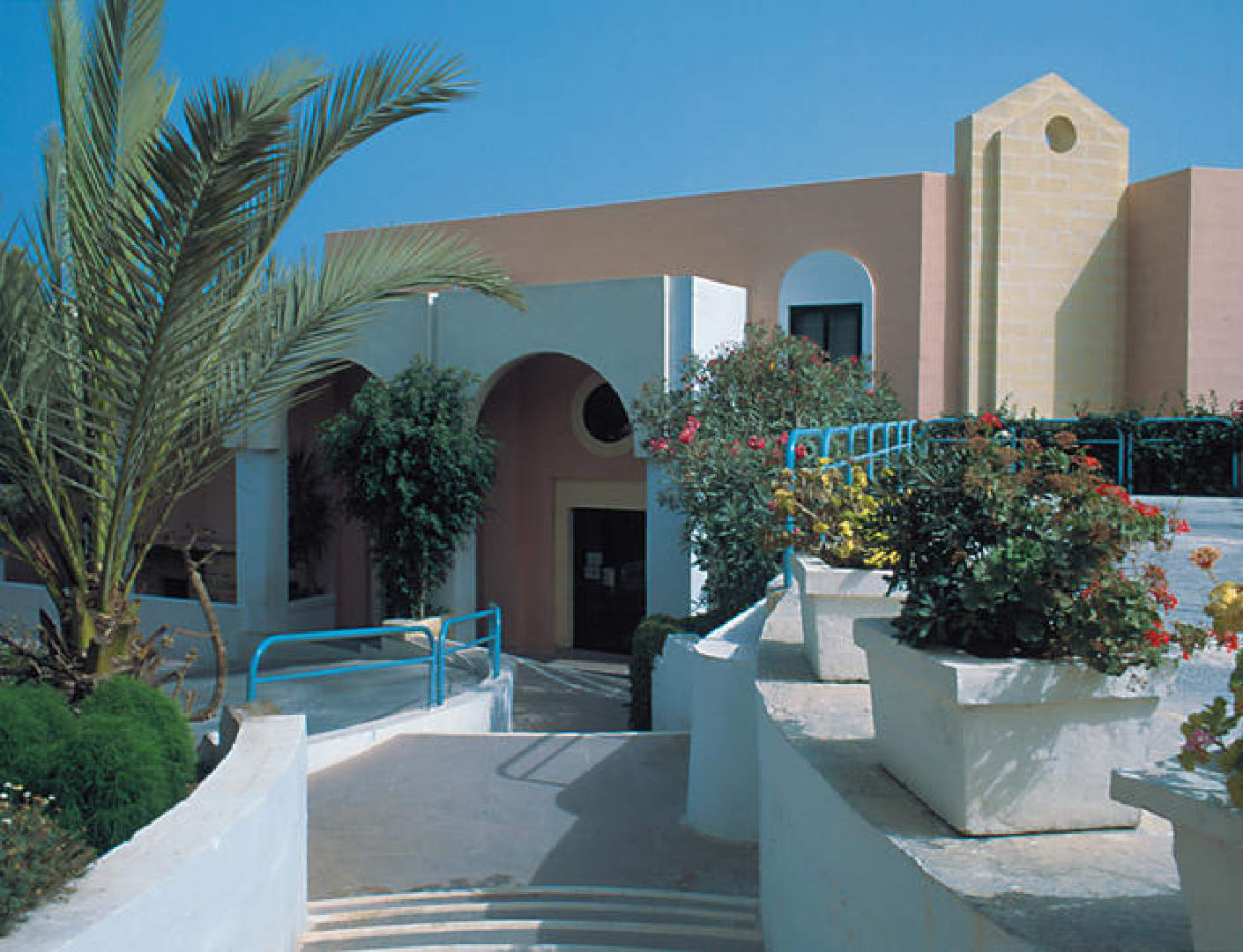 EC Malta English Language School: Malta (Junior) (St Julian's, Malta ...