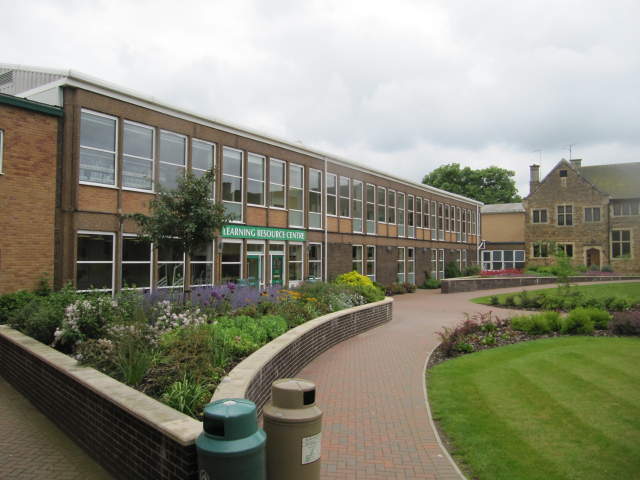 Moulton College Northampton (Northampton, UK) - Reviews - Language ...