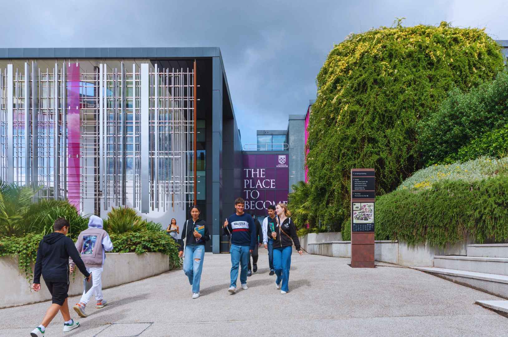 Residence (en-suite) + Intensive English + activities - Winchester IP ...