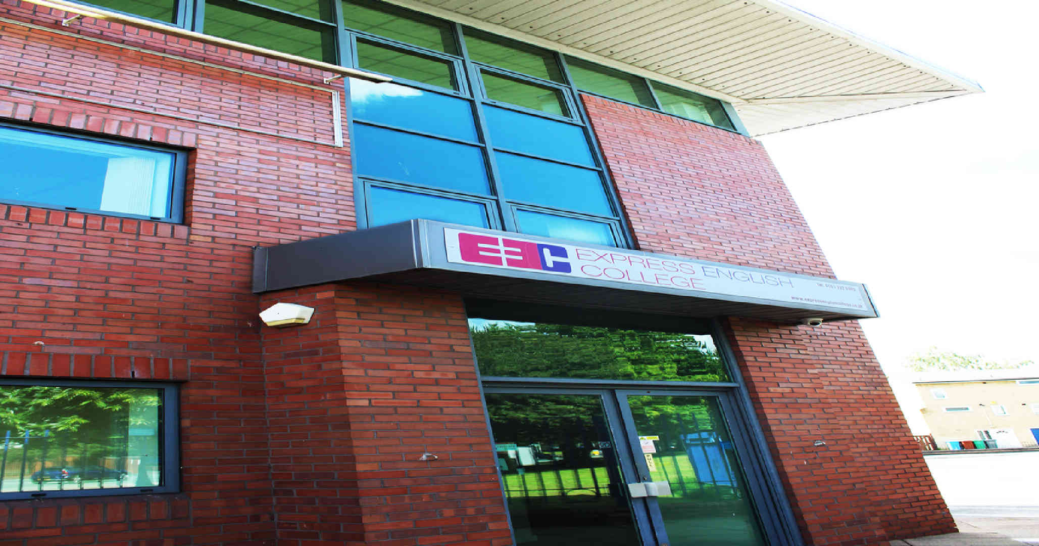 English Express College (Manchester, UK) - Reviews - Language International